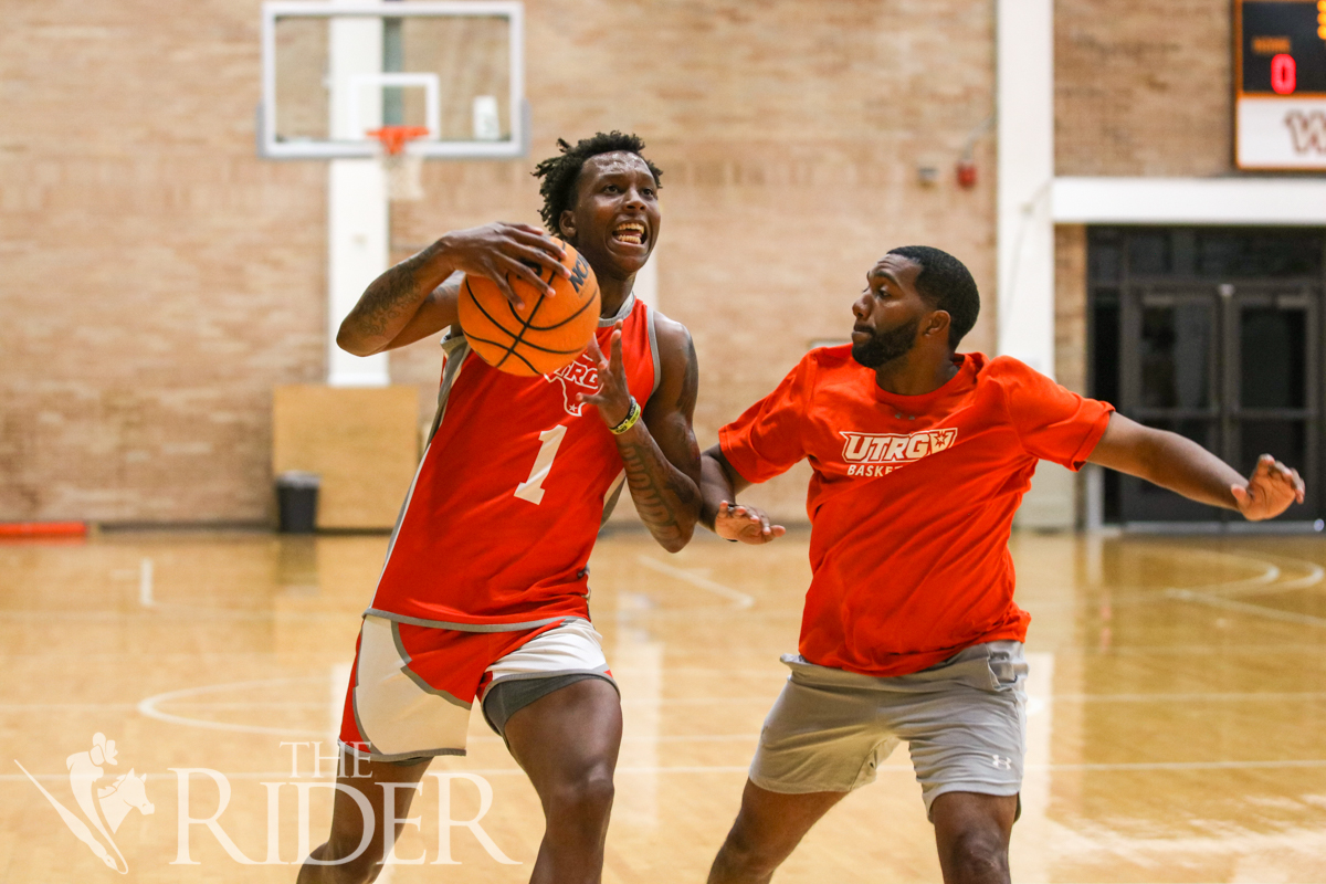 Men’s basketball prepared to win - The Rider Newspaper