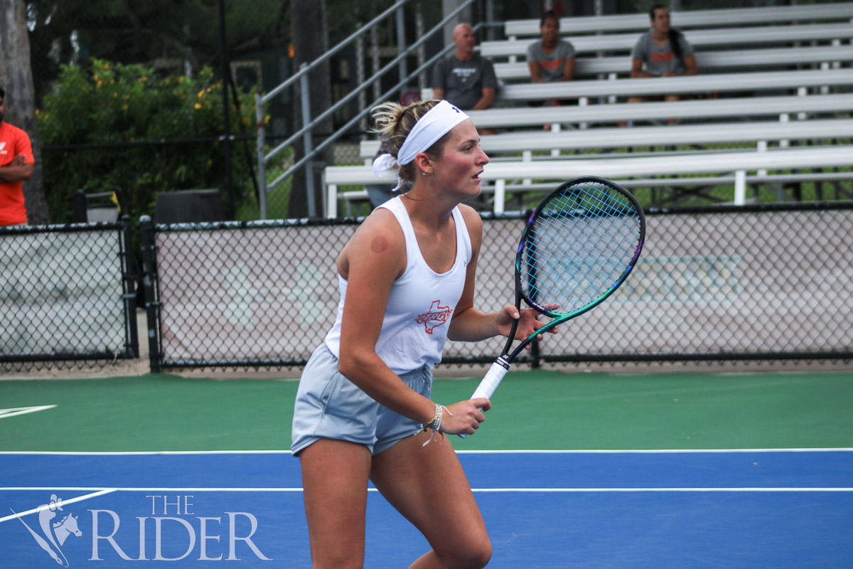 Lumberjacks fall to Vaqueras - The Rider Newspaper