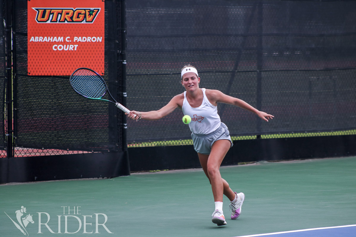 Lumberjacks fall to Vaqueras - The Rider Newspaper