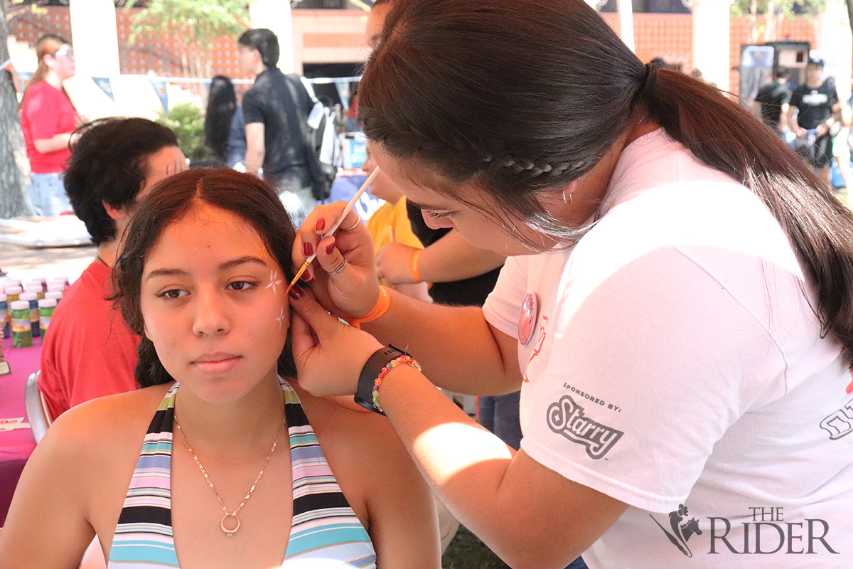 Stomp your way into Welcome Week - The Rider Newspaper