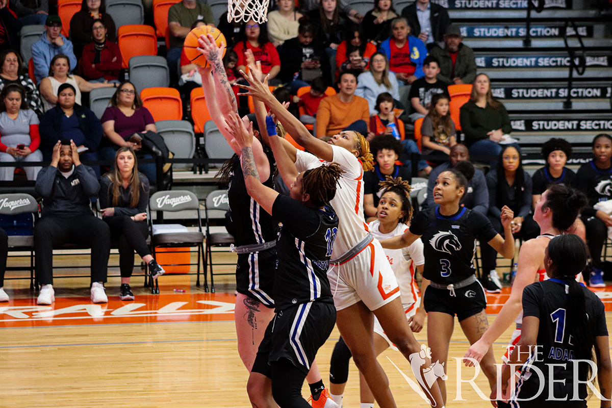 Vaqueros rebound in WAC victory over Mavericks - The Rider Newspaper