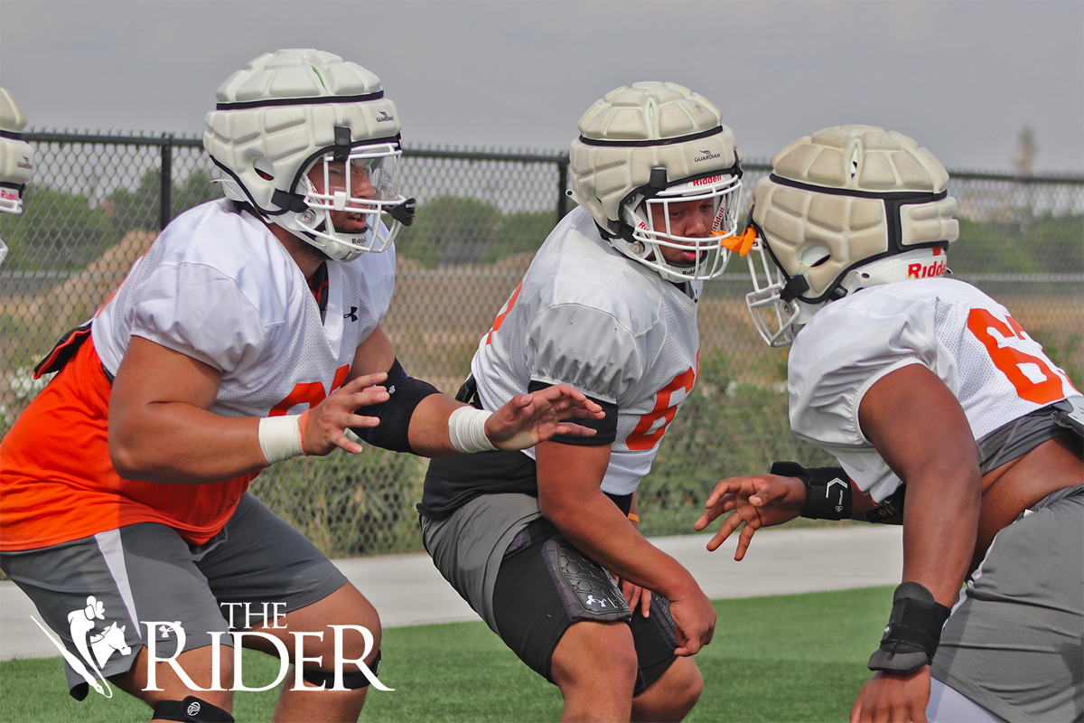 Vaqueros Football returns - The Rider Newspaper